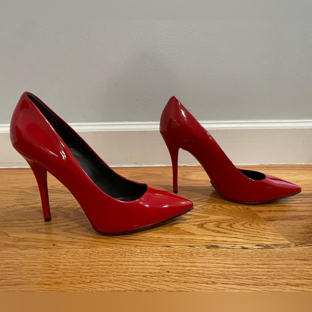 Brian Atwood Sexy Red Patent Leather Pumps - Gem